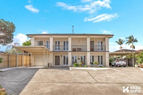 Kozyguru | Thornleigh | Charming Two-bed Townhouse - Dural