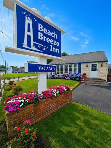 A Beach Breeze Inn - Cape Cod, MA