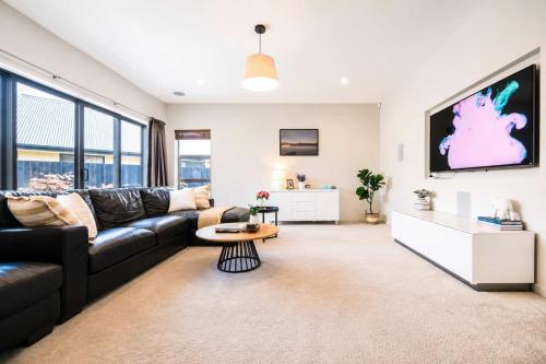 Modern Family Home With Outdoor Living In Wigram - Christchurch