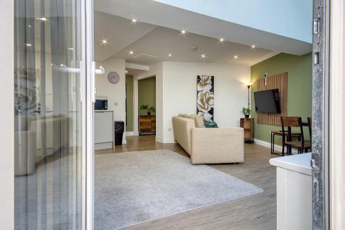 Westhill Road Apartment - Bournemouth