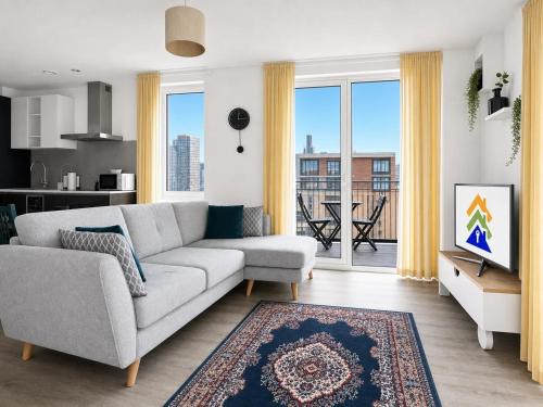 Top Floor Flat With Balcony Overlooking Manchester - Pass The Keys - Salford