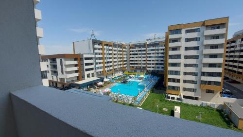 85th Pool View 2 Rooms Apartament - 布加勒斯特