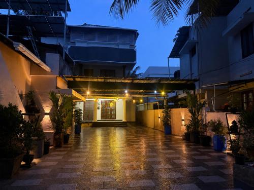 The Villa Mahogany - Thiruvananthapuram