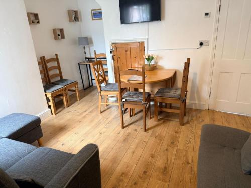 Prince Alfred , 3 Bed Slp 8 Dog-friendly Gosport Town-house - Portsmouth