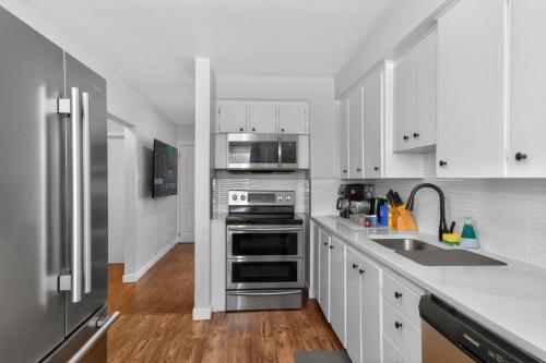 2br Suite Near Yyc Airport And Downtown 4644 Up - Calgary