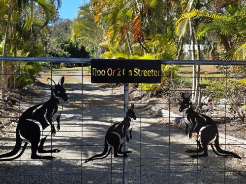 Roo Or 2 On Streeter - Agnes Water