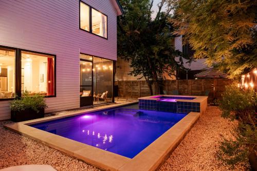 Walk To Rainey St - Pool - Hot Tub - Fire Pit - Austin, TX