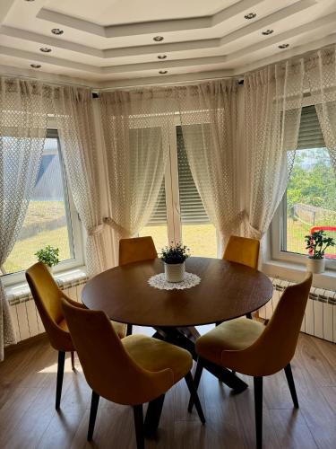 San Apartments Near Belgrade Airport - Belgrád