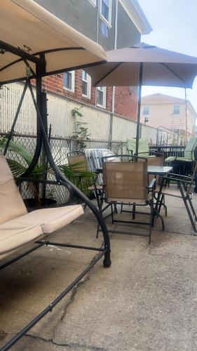 Tropical Oasis - Long Beach, NY