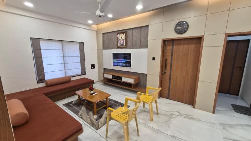Shantai Homestay Luxurious Flat For Family - Pandharpur