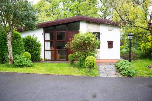 Stylish Chalet Oranmore Galway Sleeps 5 - Oranmore