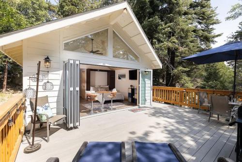 Inside Out Cottage - One With Nature - Running Springs, CA