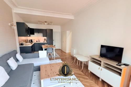 Le Dangeau Elegance Et Modernite Proche Chateau - Versailles
