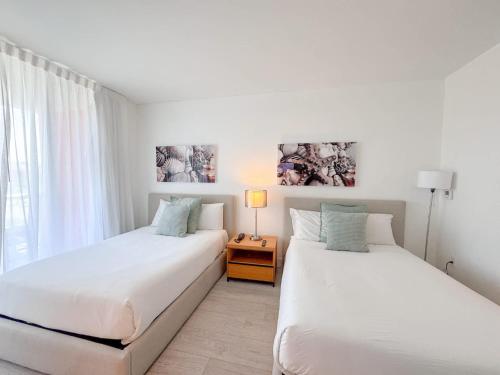 Beachwalk Studio Intracoastal View - Sunny Isles Beach, FL