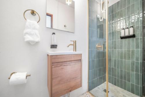 Room 8: Budget Bunk Room W/ Free Parking | Santurce - San Juan