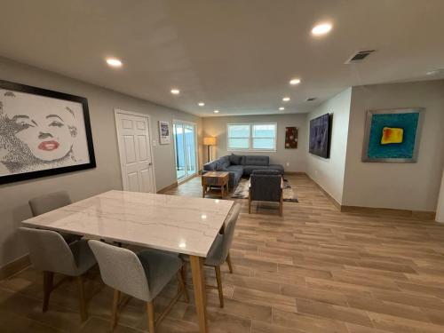 Lsu House - 4 Bedroom Sleeps 12 - On Campus - Baton Rouge, LA