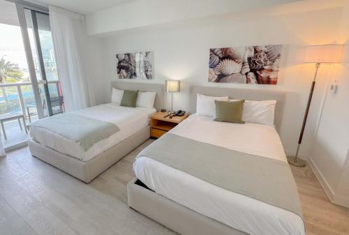 Designer Studio At Beachwalk 4 Guests - Sunny Isles Beach, FL