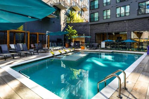 Luxury 1br Living Near West Midtown Atlanta - Six Flags Over Georgia, Austell