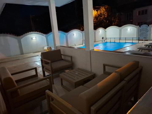 Serbian Home With Swimming Pool - Free Parking - 貝爾格勒