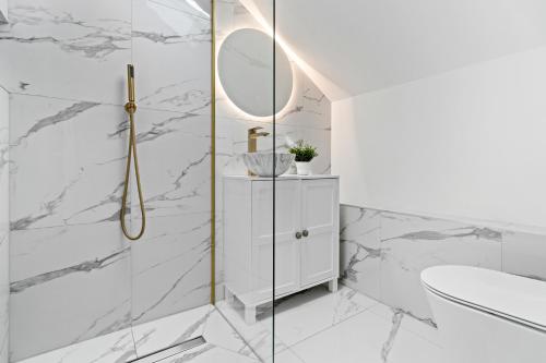 Private Room With En-suite In Wakefield In Stunning House - 웨이크필드