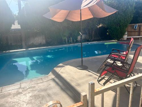 Beautiful Home & Pool - Storyland, Fresno