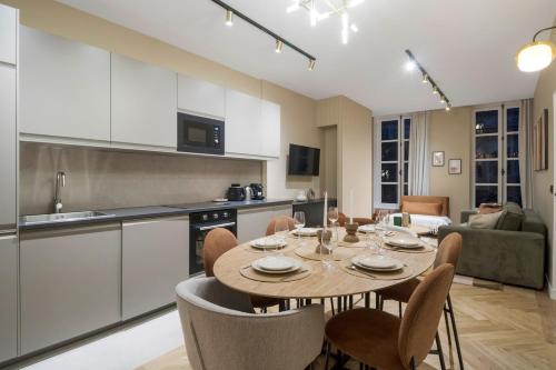 Elegant 3-room Air-conditioned Apartment In The Heart Of Le Marais - Paris