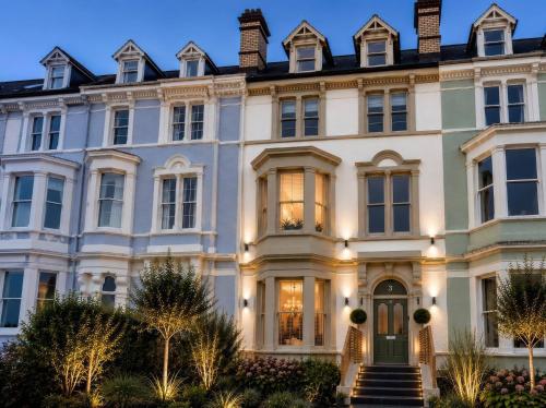Sea View, East Parade - Llandudno