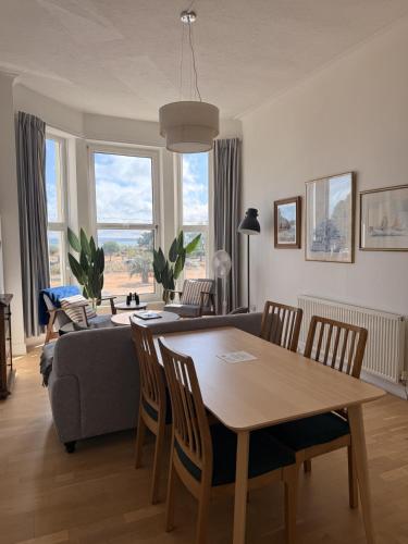 Seaview Retreat & Private Parking - Southsea
