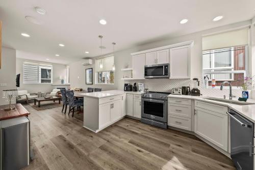 Sleek 3br Seattle Townhome - Mins To Uw And Downtown - Bainbridge Island
