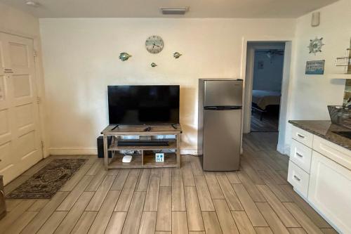 Pet-friendly Gulfport Home: Walkable Location! - St. Petersburg, FL