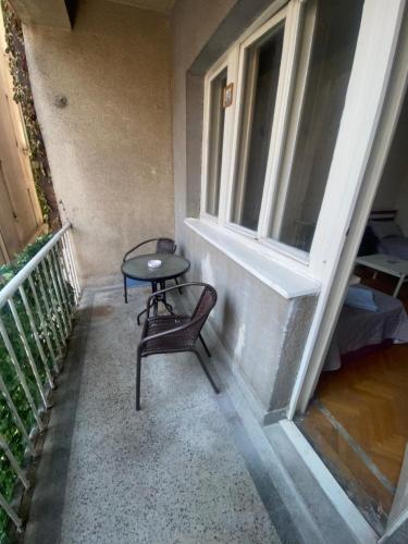 Room In Centar With Shared Bathroom And Kitchen - Skopje
