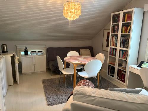 Idyllic Upstairs Apartment With Two Bedrooms - Joensuu