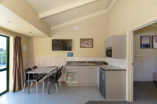 Oamaru Top 10 Holiday Park - South Island