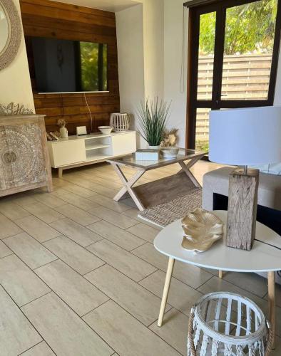 Fare Ape - Modern Bungalow Near Airport - Tahiti