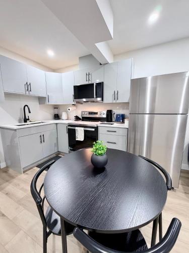 1br Cozy Luxury Modern In Regina East Wifi And Parking - Saskatchewan