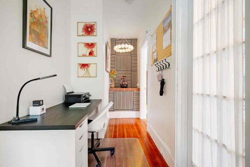 Great For Couples, Academics, Near Harvard - Cambridge, MA