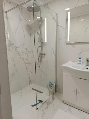 Apartament Doua Camere - Uricani
