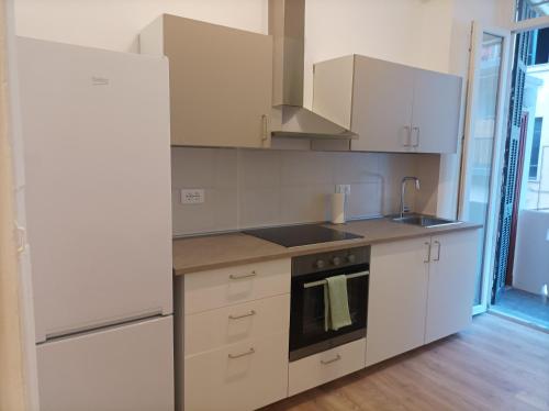 Casa Aprosio, A Big Apartment In The Center Of Ventimiglia, 5 Minutes From The Sea And The Train Sta - Ventimiglia