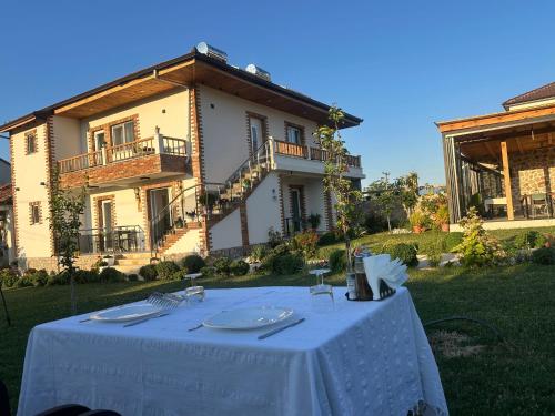 Mosaic Guesthouse - Lago Ohrid