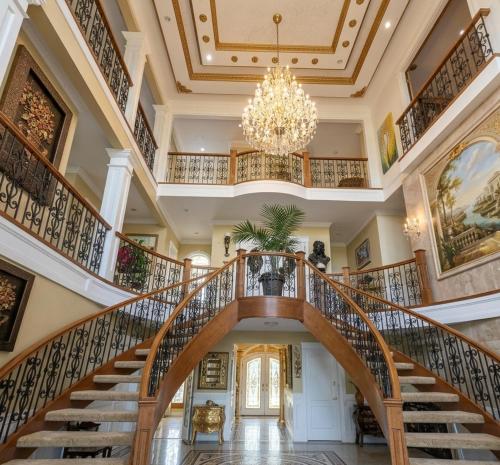 Empress Boutique Hotel - Surrey