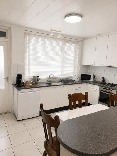 Entire Villa, Free Parking - Eindhoven
