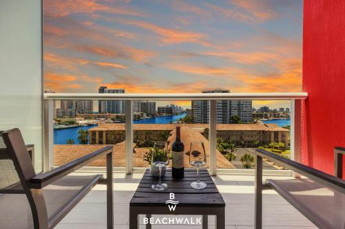 Sunny Studio Intracoastal & Beach Shuttle - Hollywood, FL