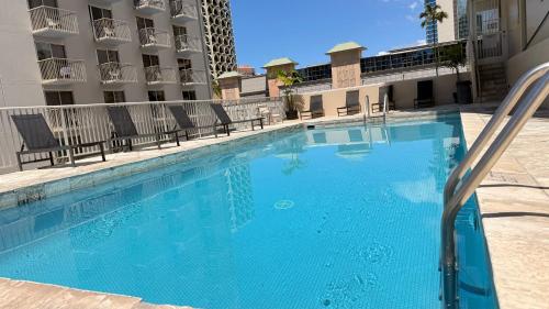 Free Parking Comfy Central Waikiki - Honolulu, HI