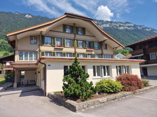 B Post Apartment , Freshly Renovated, Top Location Near Interlaken - Ringgenberg