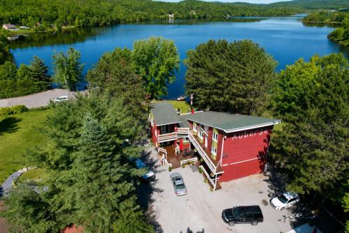 Auberge De Ferme-neuve - Laurentides