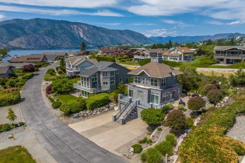 Beaches And Breezes On Wapato - 4 Bed 4 Bath Vacation Home In Wapato Point - Alta Lake State Park, Pateros