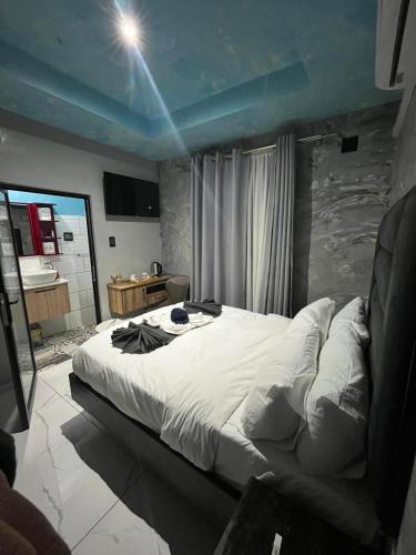 Meriam Base Lodge - Kempton Park