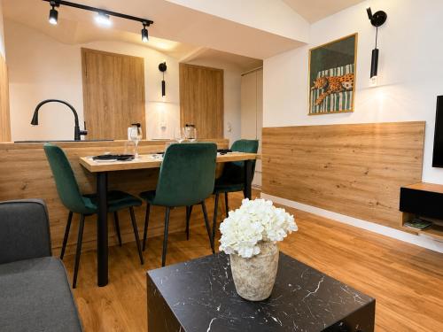 Urban Base Rooms & Apartments - Celje