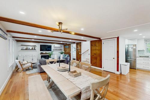 Martha’s Vineyard Vacation Retreat - Relax! - Falmouth, MA