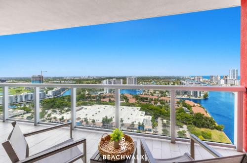 Top-floor 1br Bay View Beachwalk Resort & Gym - Miami Gardens, FL